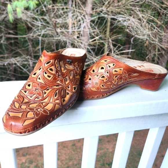 PIKOLINOS | Shoes | Pikolinos Brown Tan Floral Laser Cut Leather Mules ...